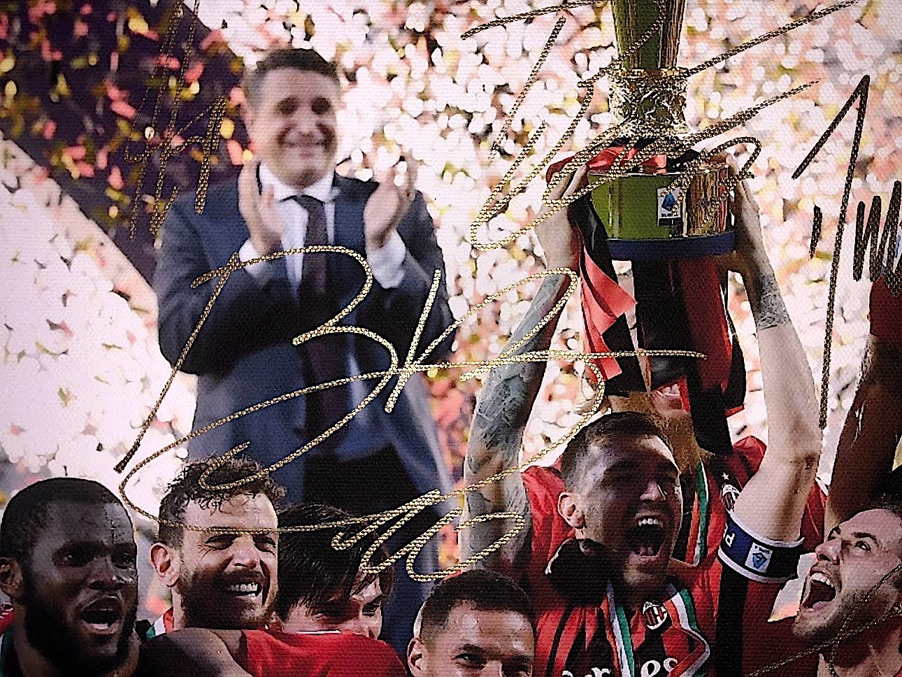 AC Milan Canvas, 2021/22 - Signed by the Players - CharityStars