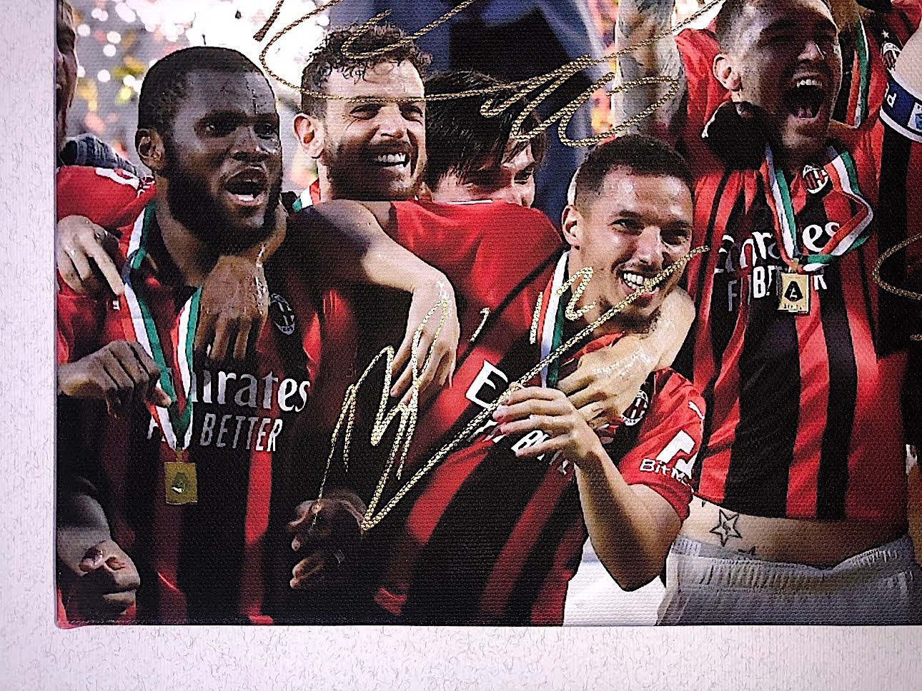 AC Milan Canvas, 2021/22 - Signed by the Players - CharityStars